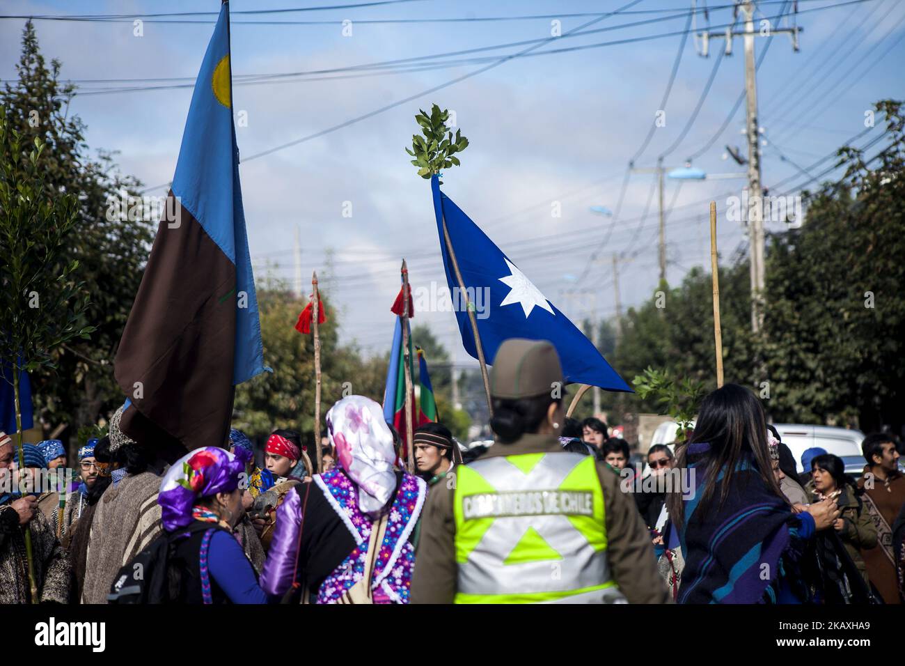 Machi mapuche hi-res stock photography and images - Alamy