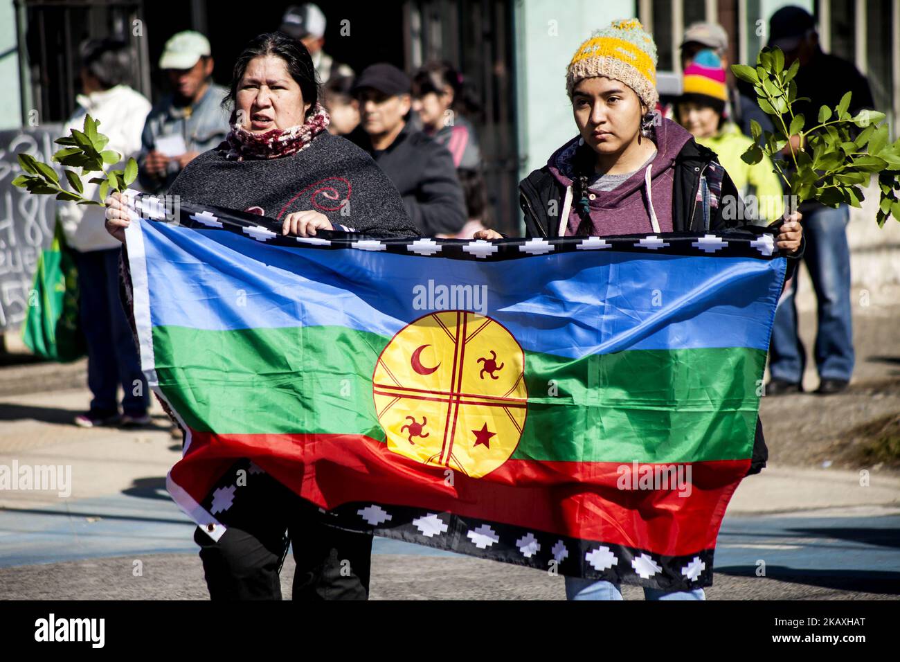 Machi mapuche hi-res stock photography and images - Alamy