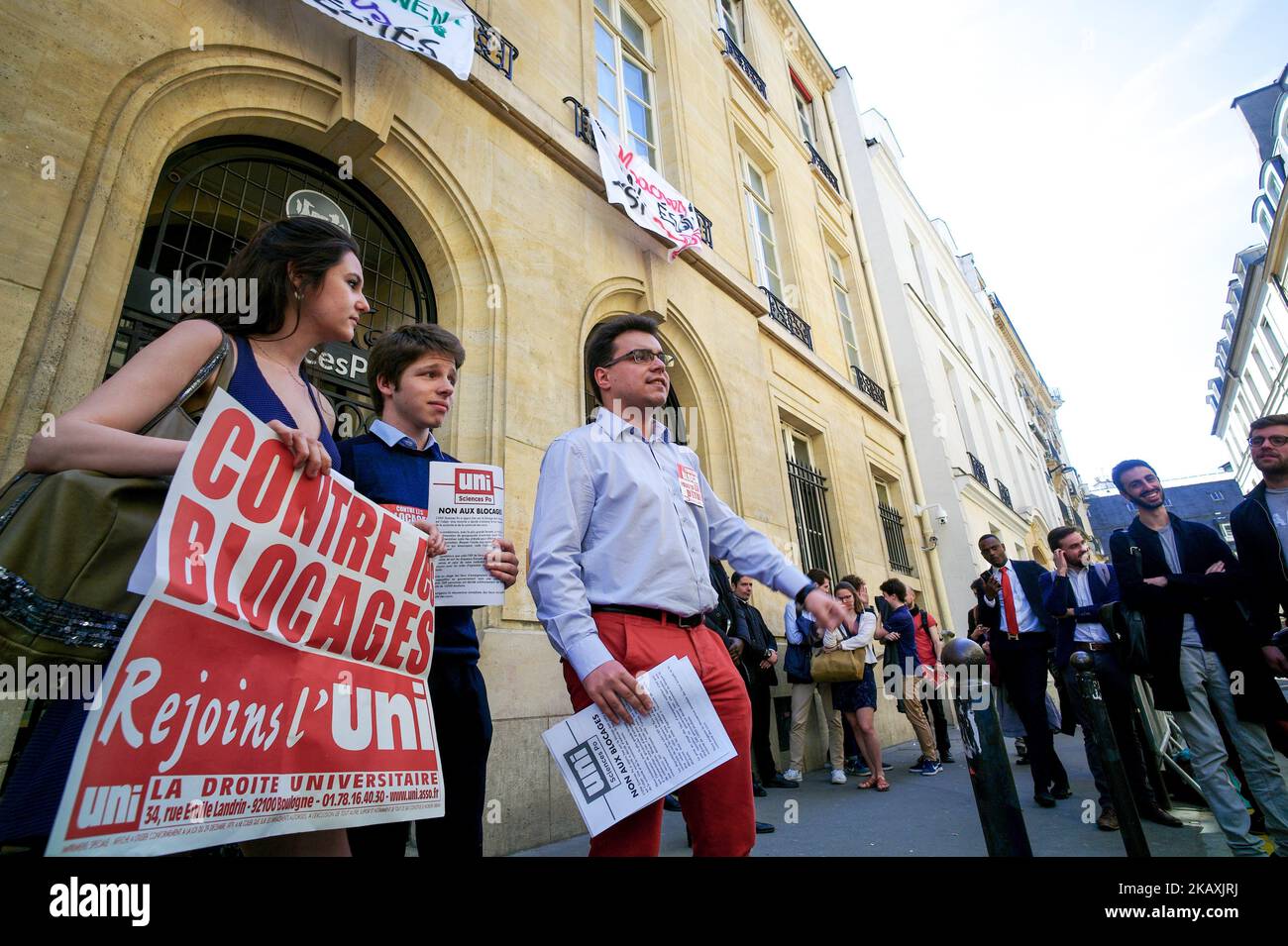 Blocking pos hi-res stock photography and images - Alamy