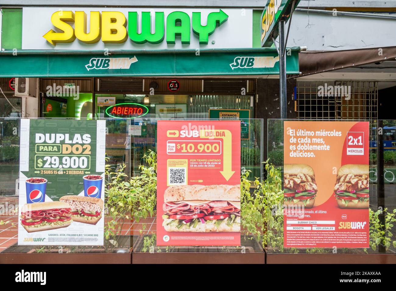 Subway sub sandwiches restaurant dine dining eating out hi-res stock ...