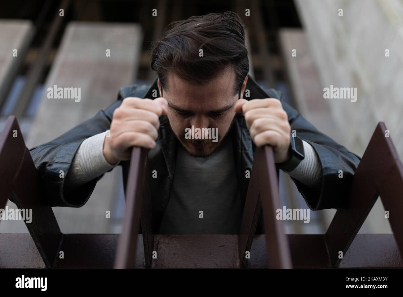 Man head between bars hi-res stock photography and images - Alamy
