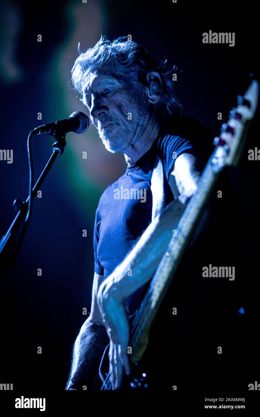 Pink floyd the wall concert hi-res stock photography and images - Alamy