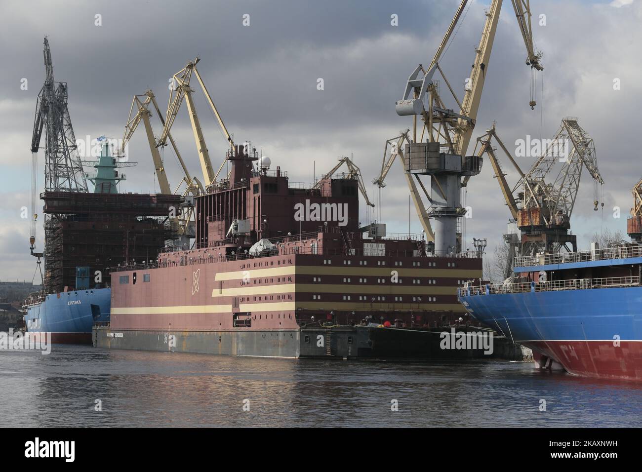 'Academician Lomonosov' - floating nuclear power plant with two nuclear ...