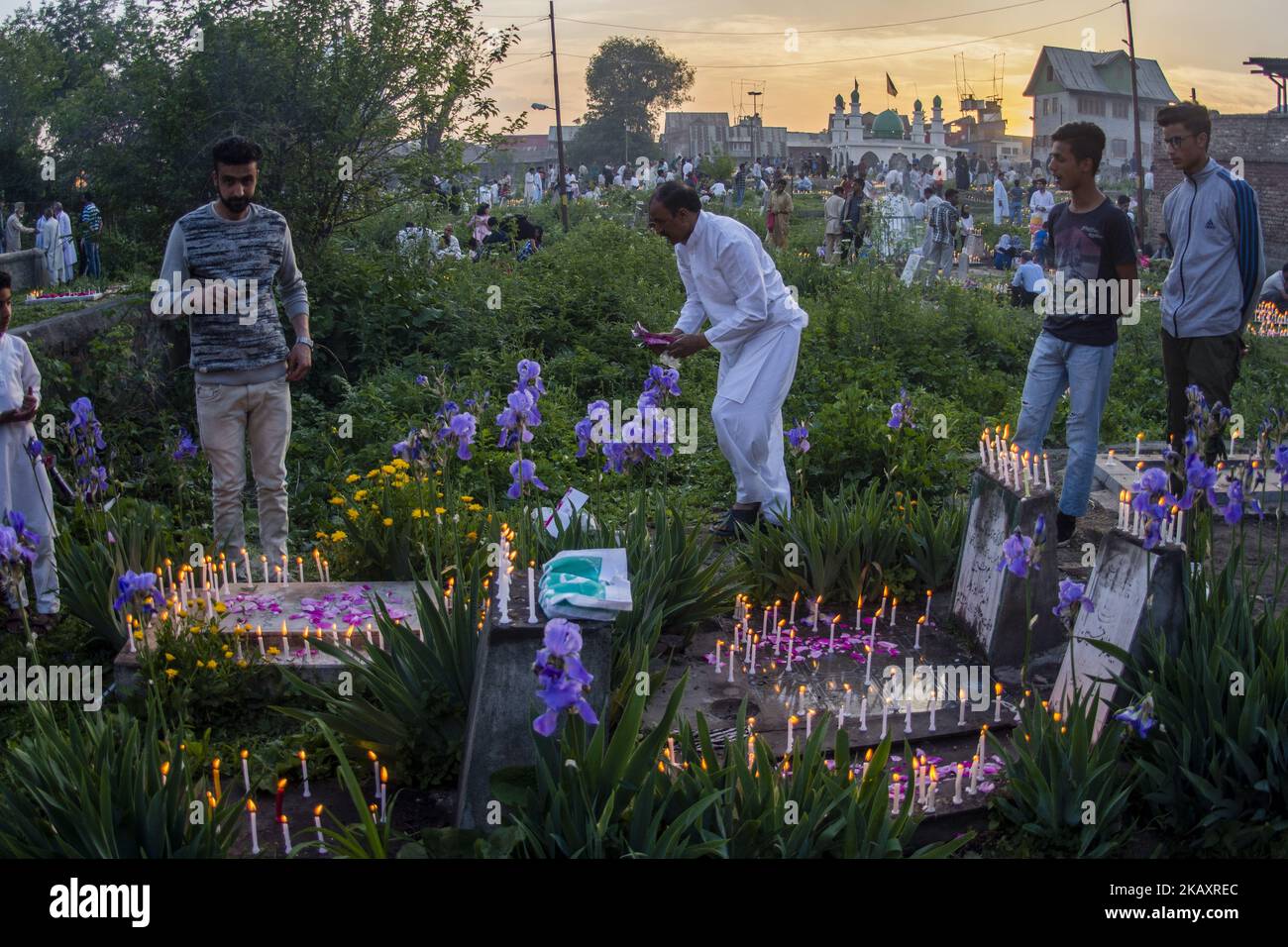 Graveyard srinagar kashmir india hi-res stock photography and images ...