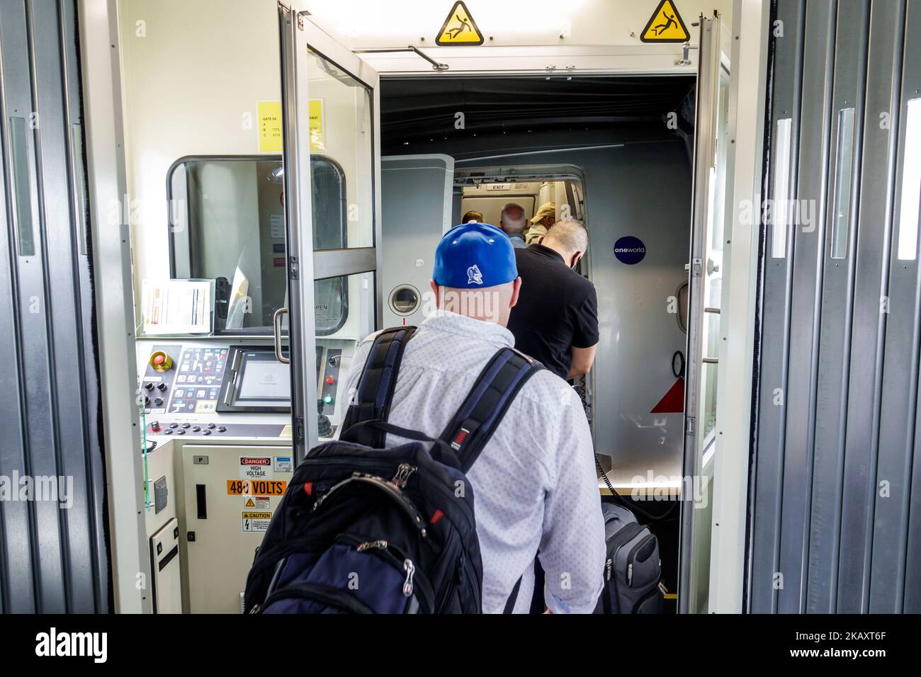 American airlines aa flight 913 miami to bogota hi-res stock ...