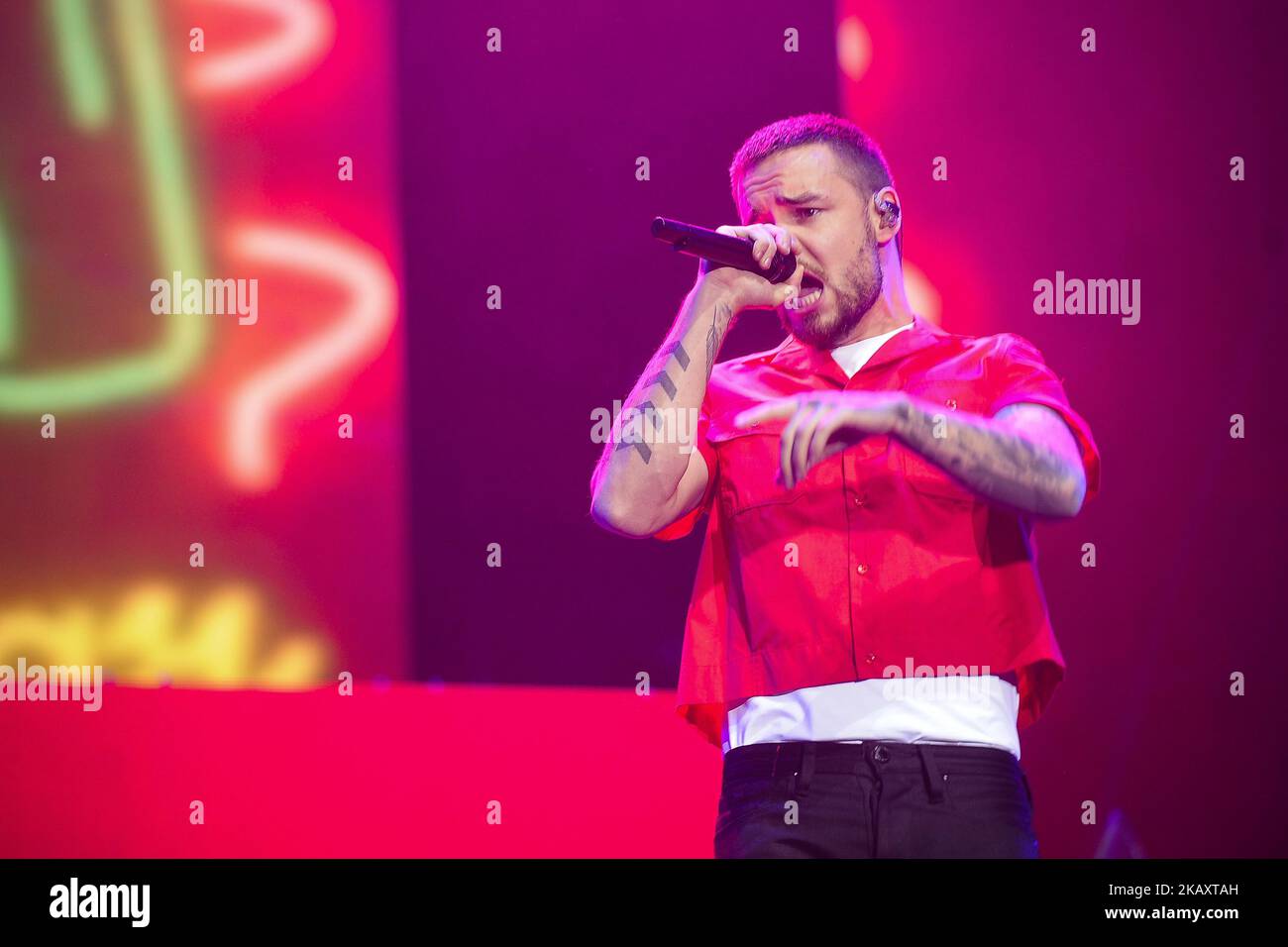 Los40 spring pop hi-res stock photography and images - Alamy