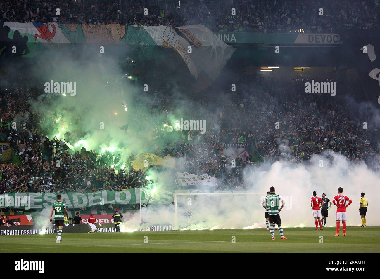 Benfica sporting supporters hi-res stock photography and images - Alamy