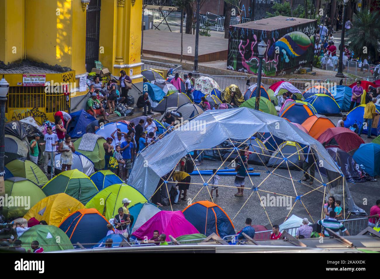 Improvised ex hi-res stock photography and images - Alamy
