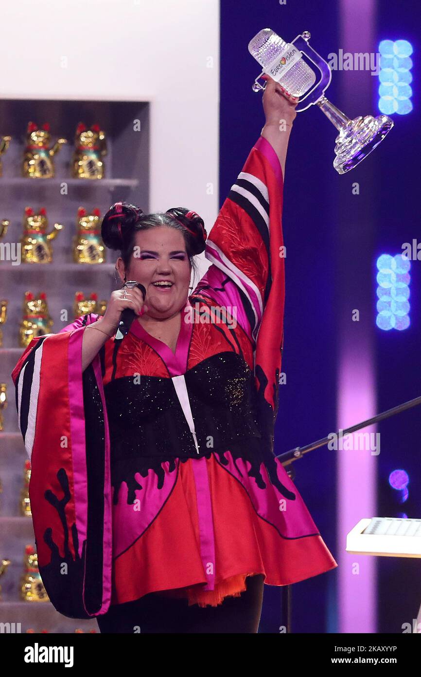 Netta of Israel raises the Trophy after winning the 2018 Eurovision ...