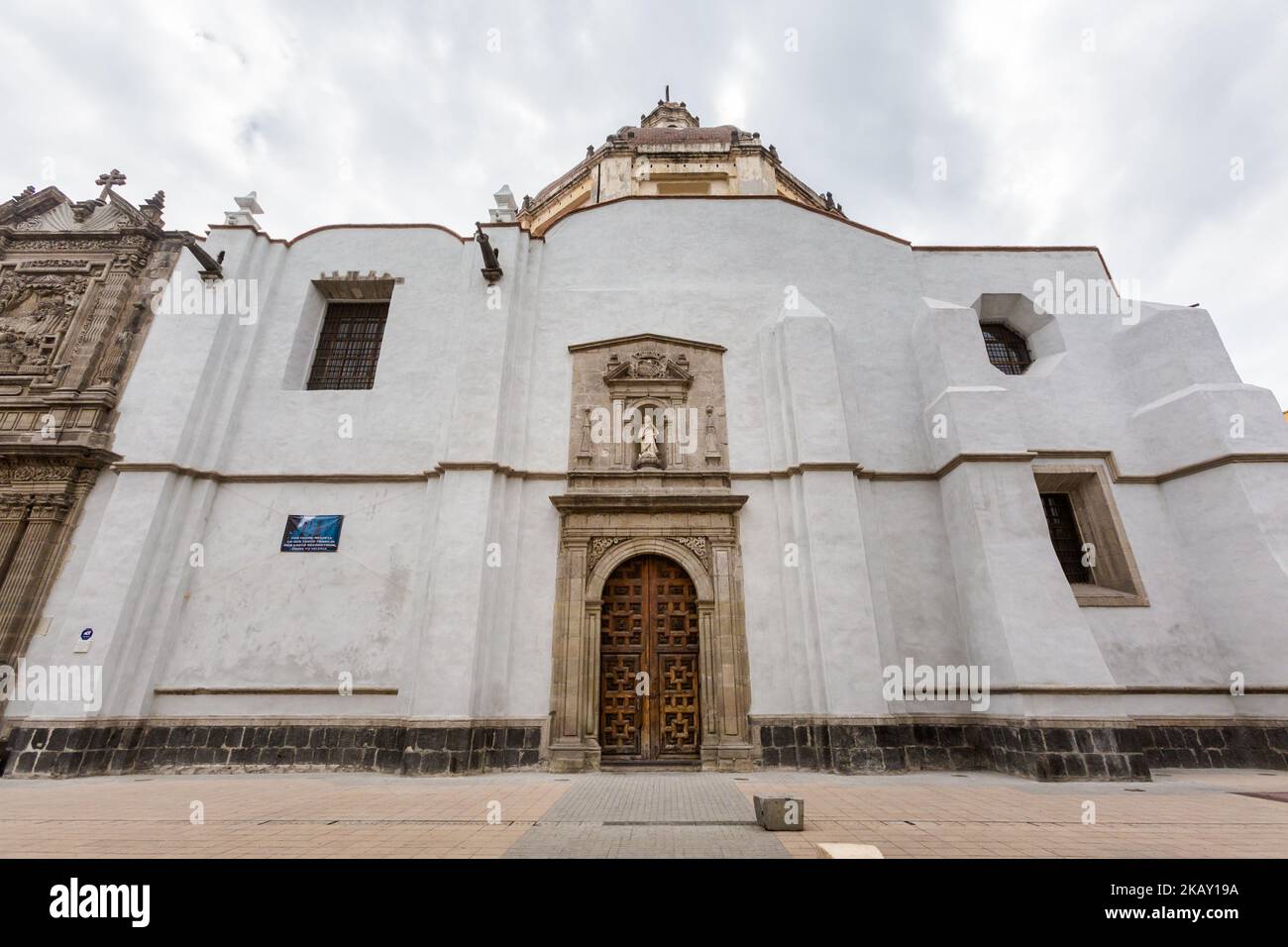 Iglesia regina coeli hi-res stock photography and images - Alamy