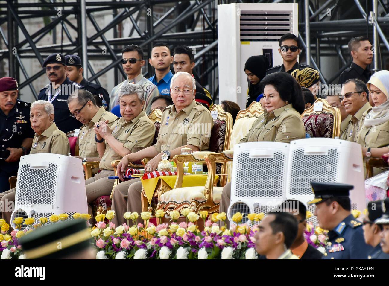 Malaysia's 6th prime minister, Najib Rajak (C) and his wife Rosema ...
