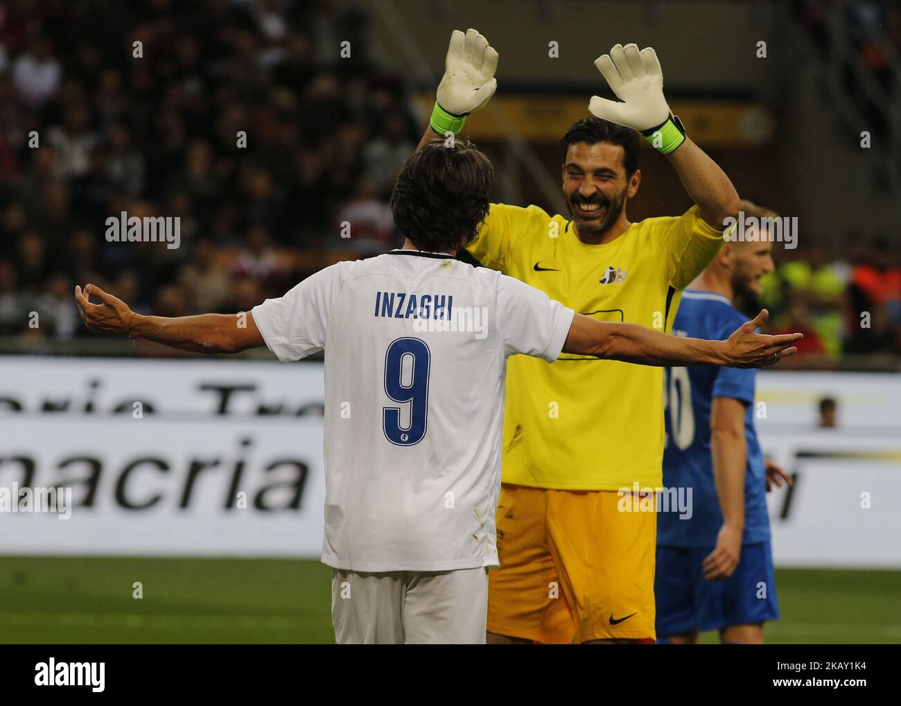Gianluigi buffon and andrea pirlo hi-res stock photography and images ...