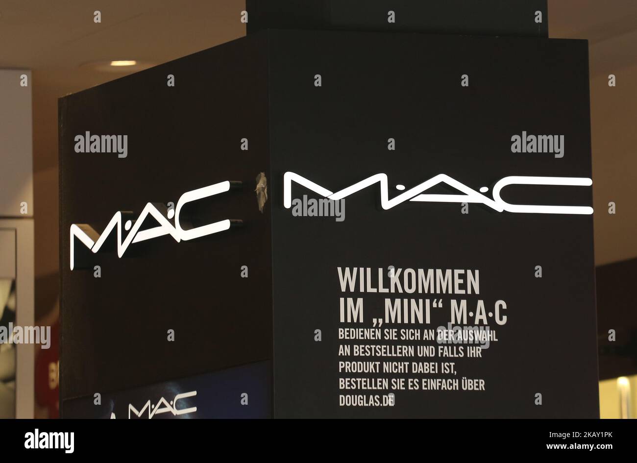 Mac Cosmetics Logo