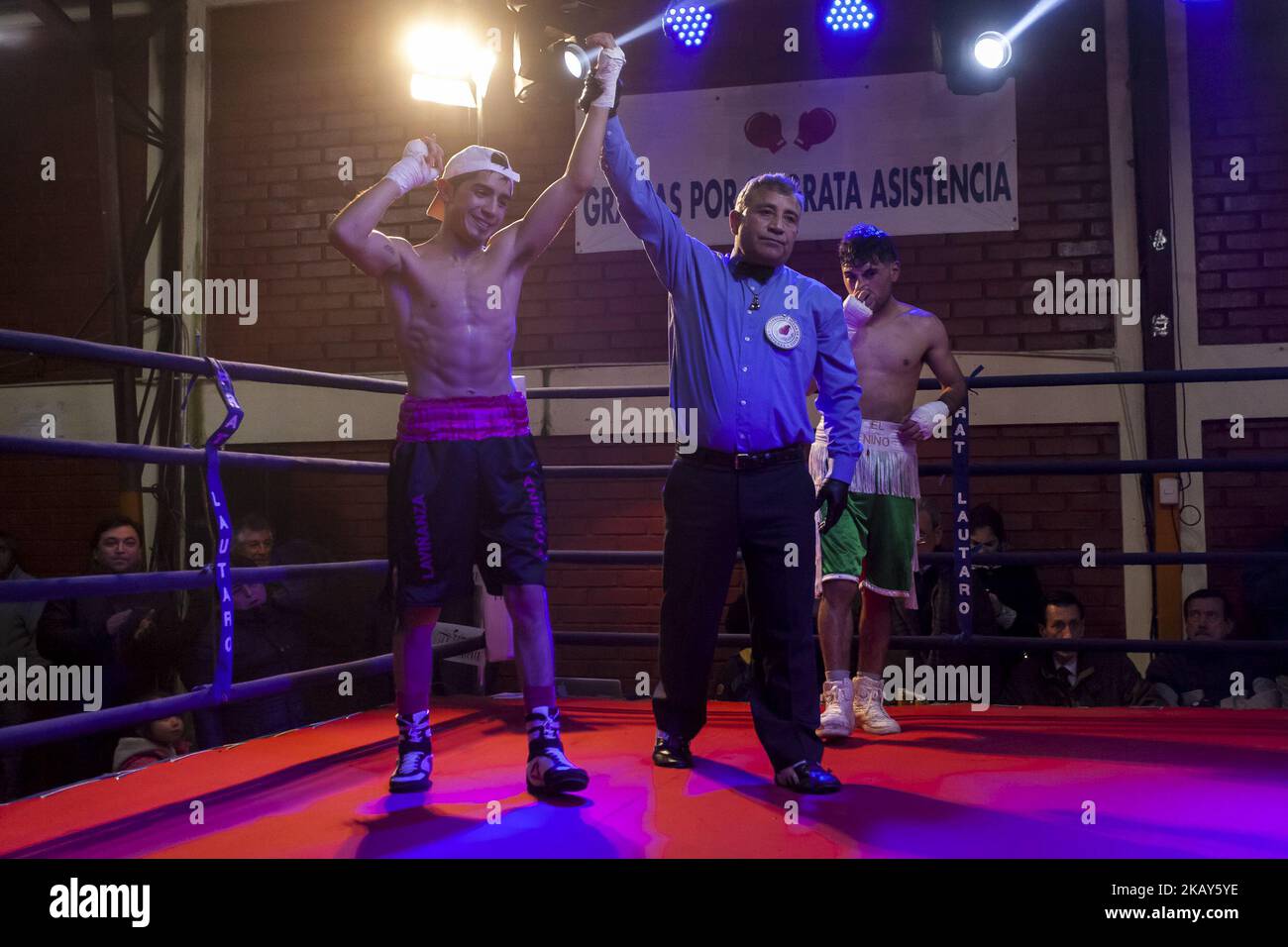 Osorno, Chile. 2 June 2018. Combat for the Super Gallo category between ...