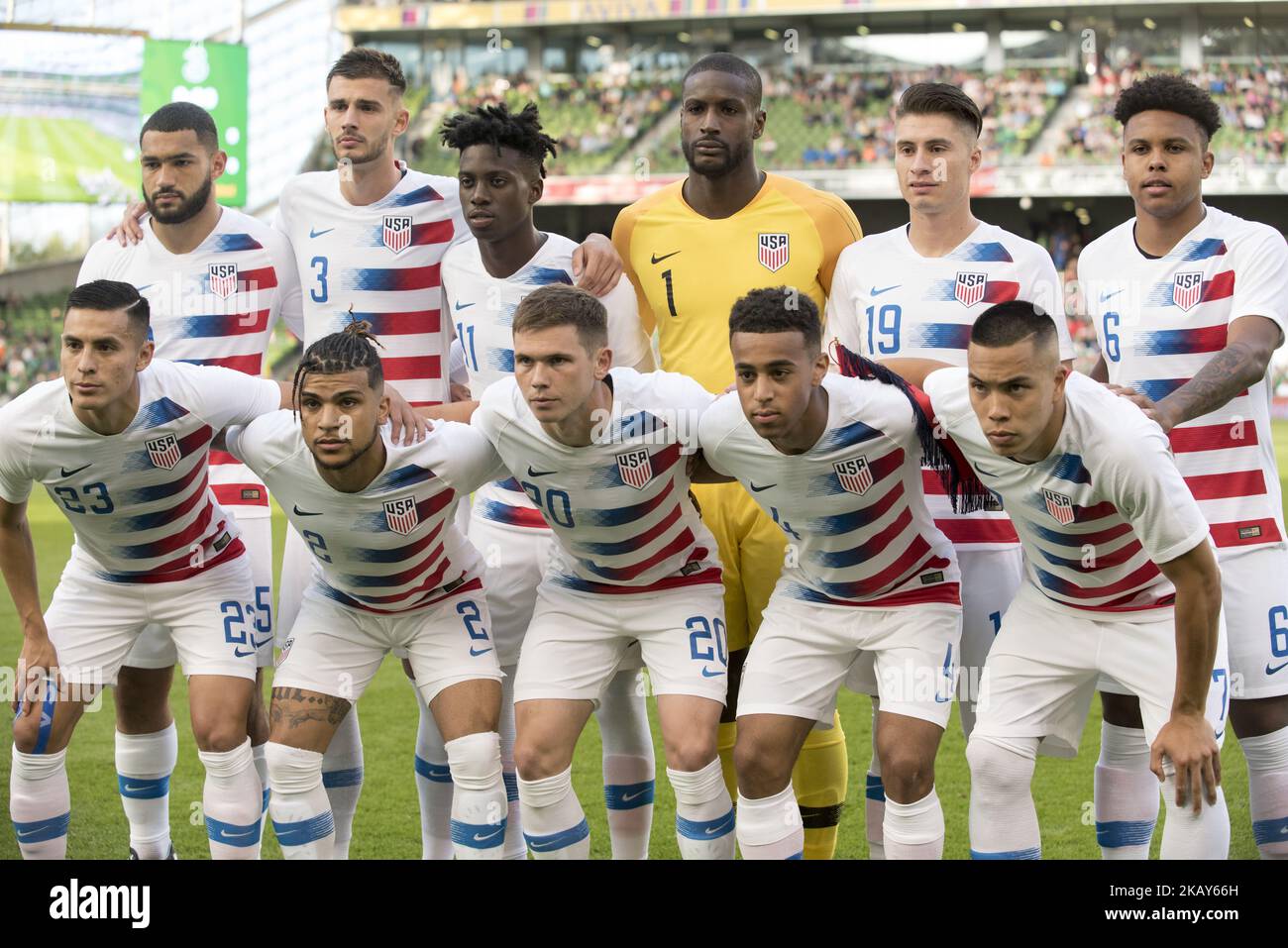 The American national football team poses for photo during the ...