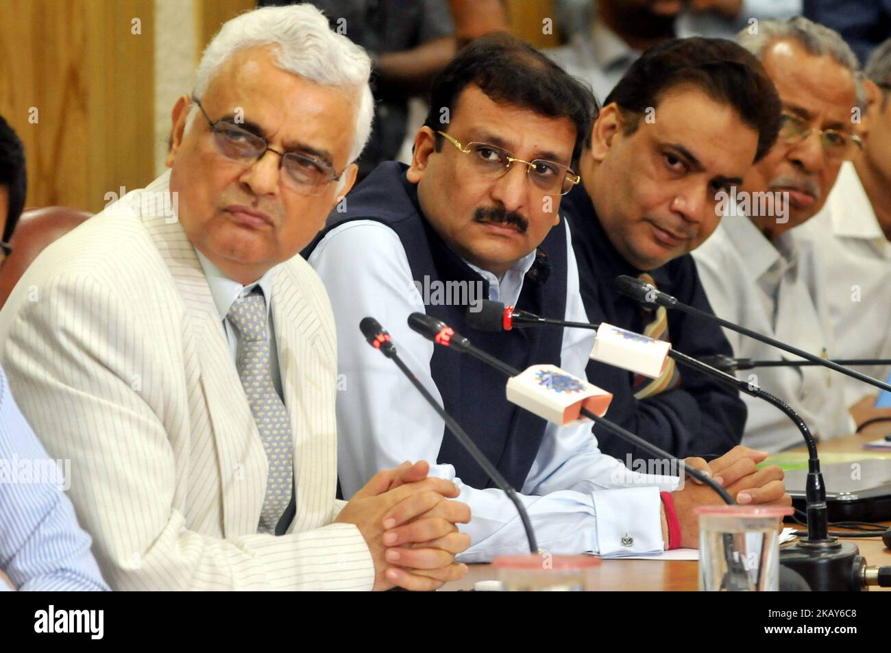 Chief election commissioner india hi-res stock photography and images ...