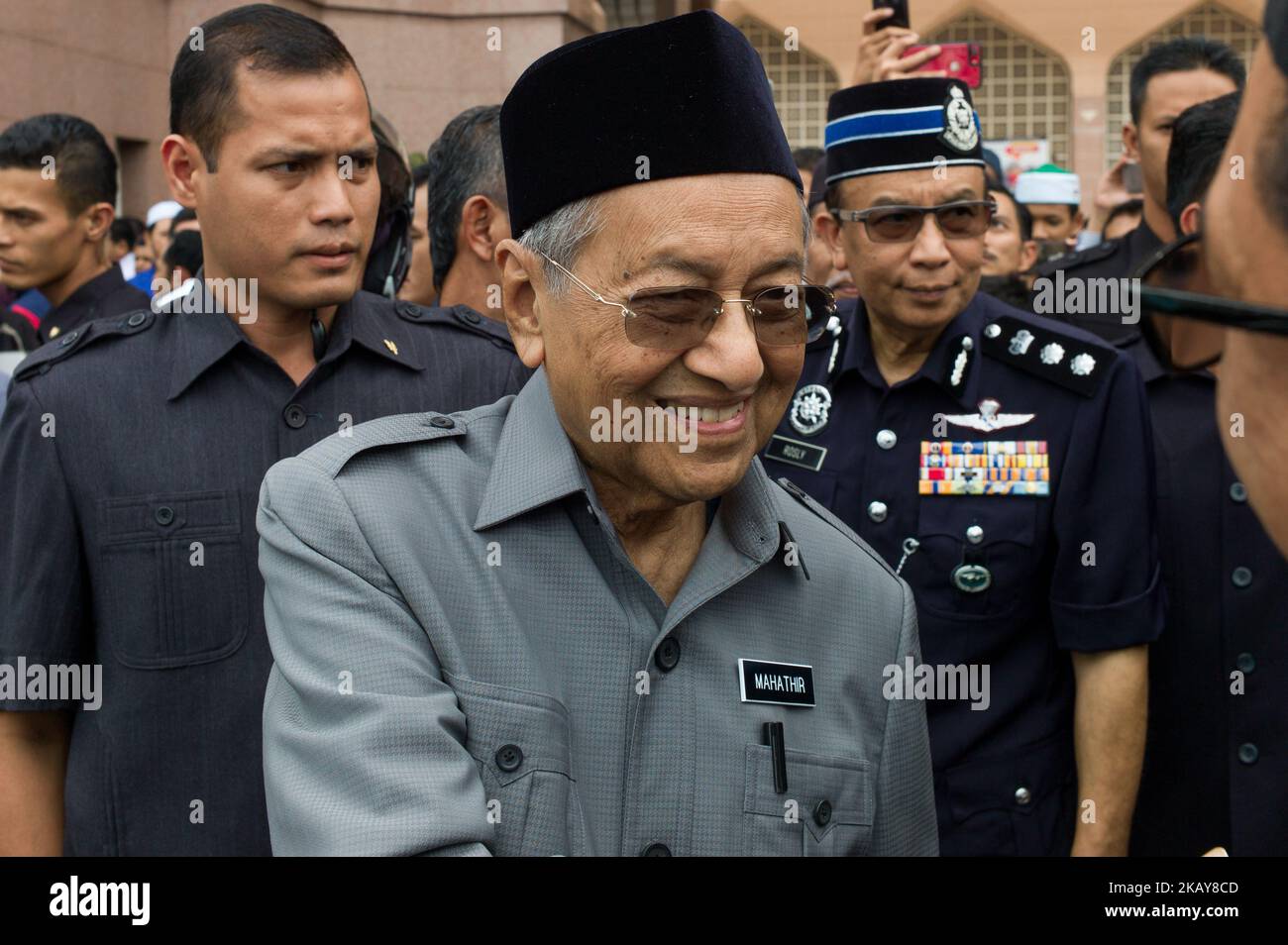 Malaysian Prime Minister, Mahathir Mohamad(C) leaves after performing ...
