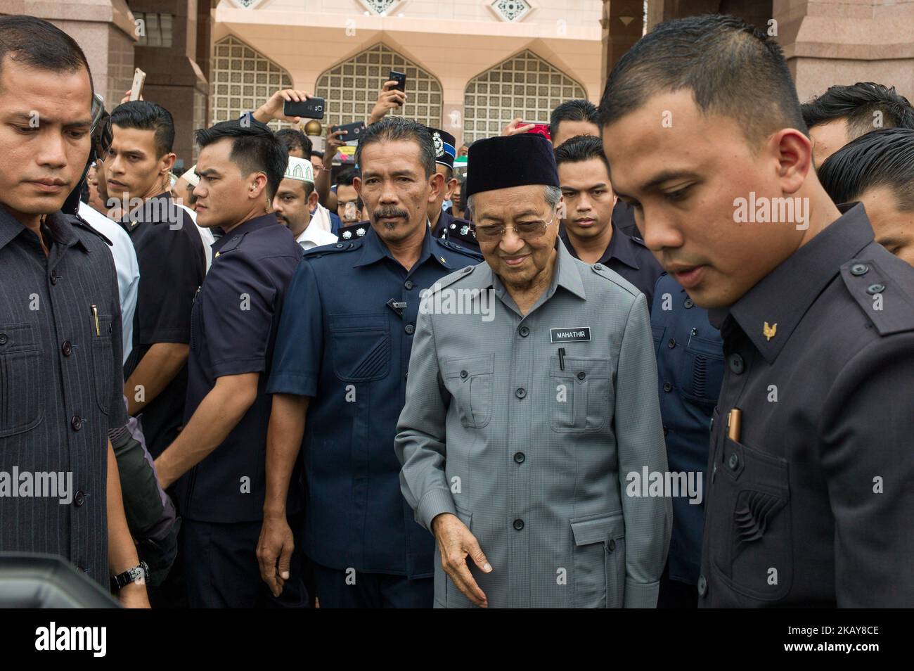 Malaysian Prime Minister, Mahathir Mohamad(C) leaves after performing ...