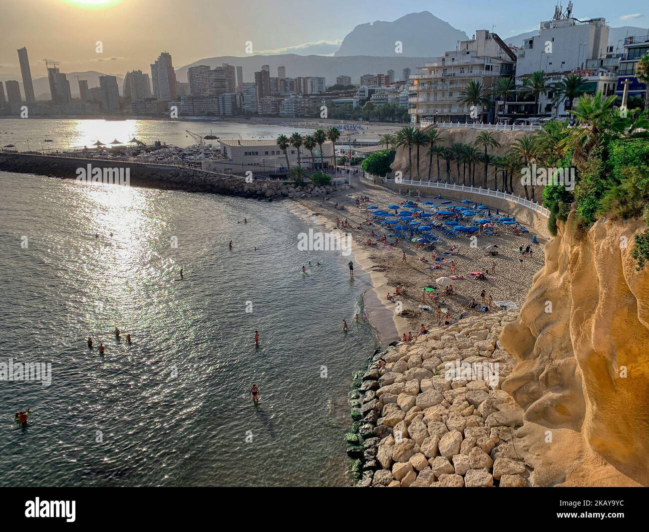 M people brits hi-res stock photography and images - Alamy