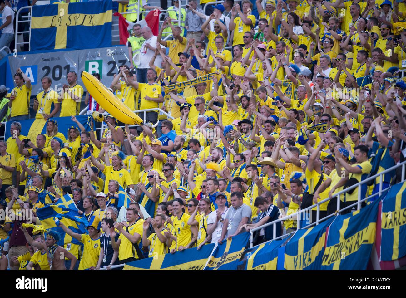 Swedish sport fans hi-res stock photography and images - Alamy