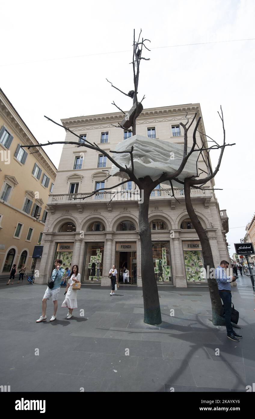 Foglie di Pietra (Stone Leaves) sculptural work by Giuseppe Penone ...