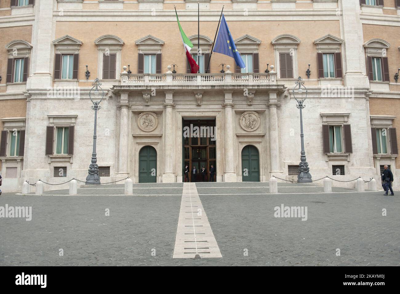 Piazza monte citorio hi-res stock photography and images - Alamy