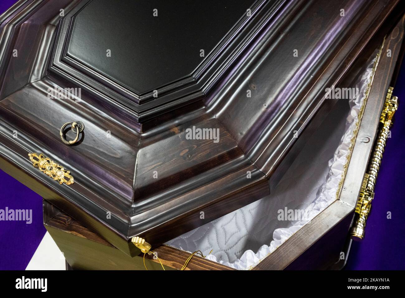 Close up view of a open lid of new coffin Stock Photo - Alamy