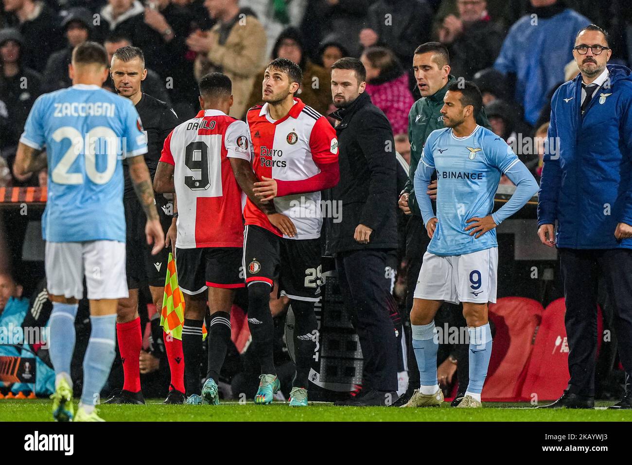 Rotterdam - Danilo Pereira da Silva of Feyenoord, Santiago Gimenez of ...