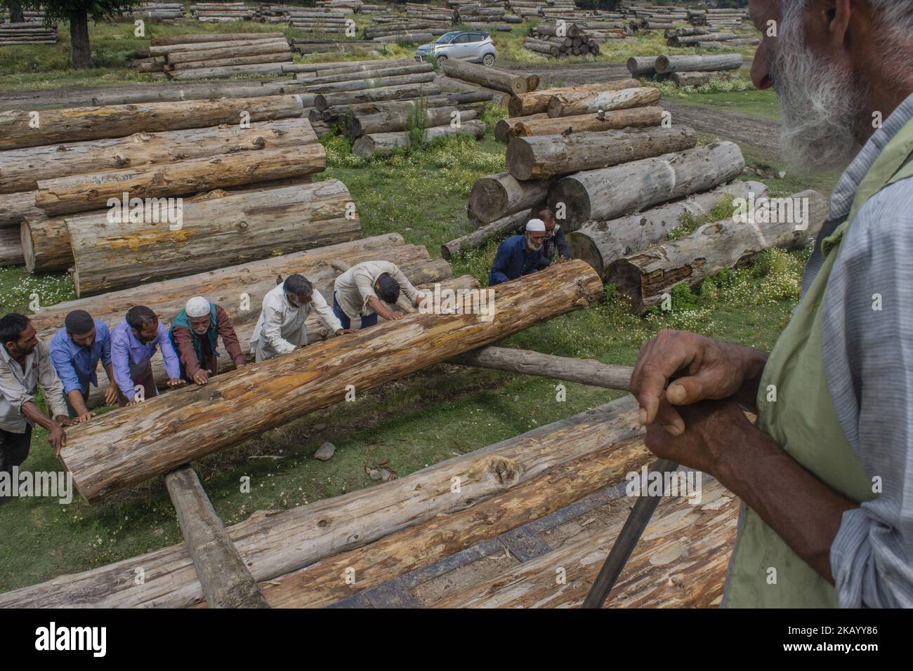 Chronic pain india hi-res stock photography and images - Alamy