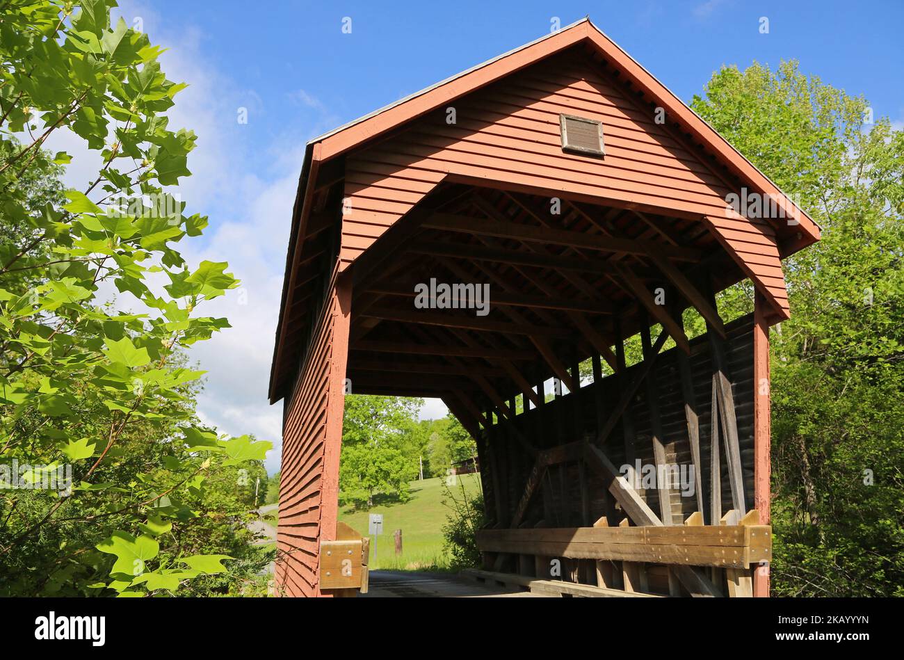 Laurel Creek covered bridge - West Virginia Stock Photo - Alamy