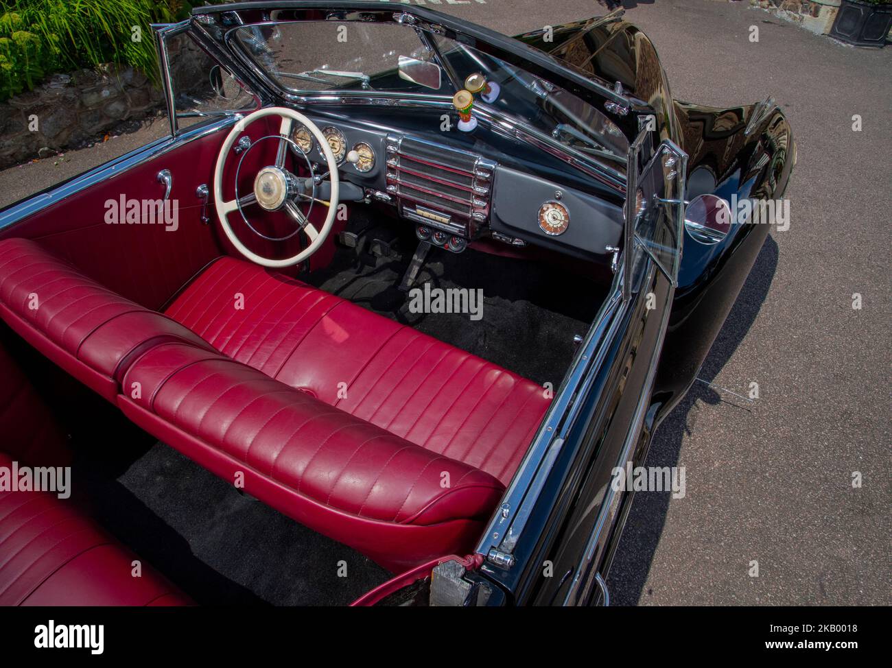 1941 Buick Eight cabriolet classic American convertible Stock Photo - Alamy