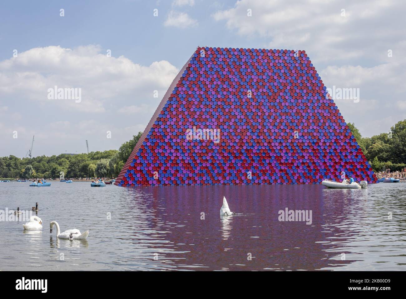 Christo artist tree hi-res stock photography and images - Alamy