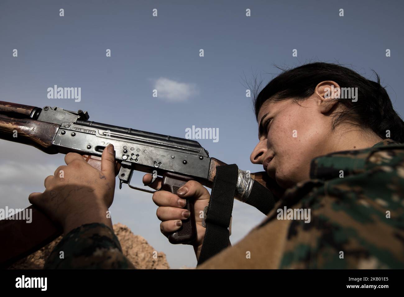 In Hasaka / Syria Kurdish and Arab young women who have joined the YPG are living on a training ...