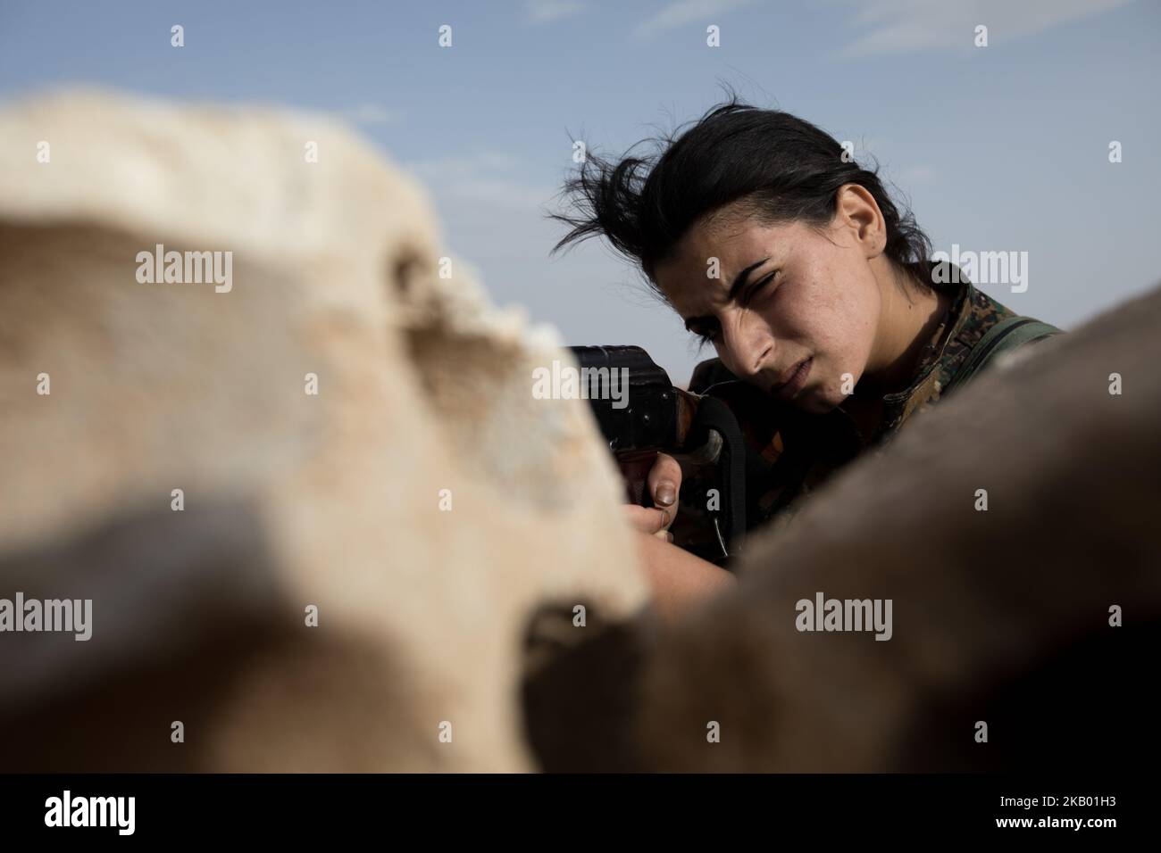 In Hasaka / Syria Kurdish and Arab young women who have joined the YPG are living on a training ...