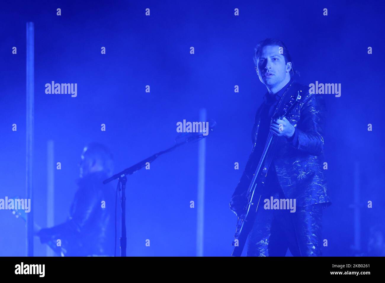 Josh homme lead singer queens hi-res stock photography and images - Alamy