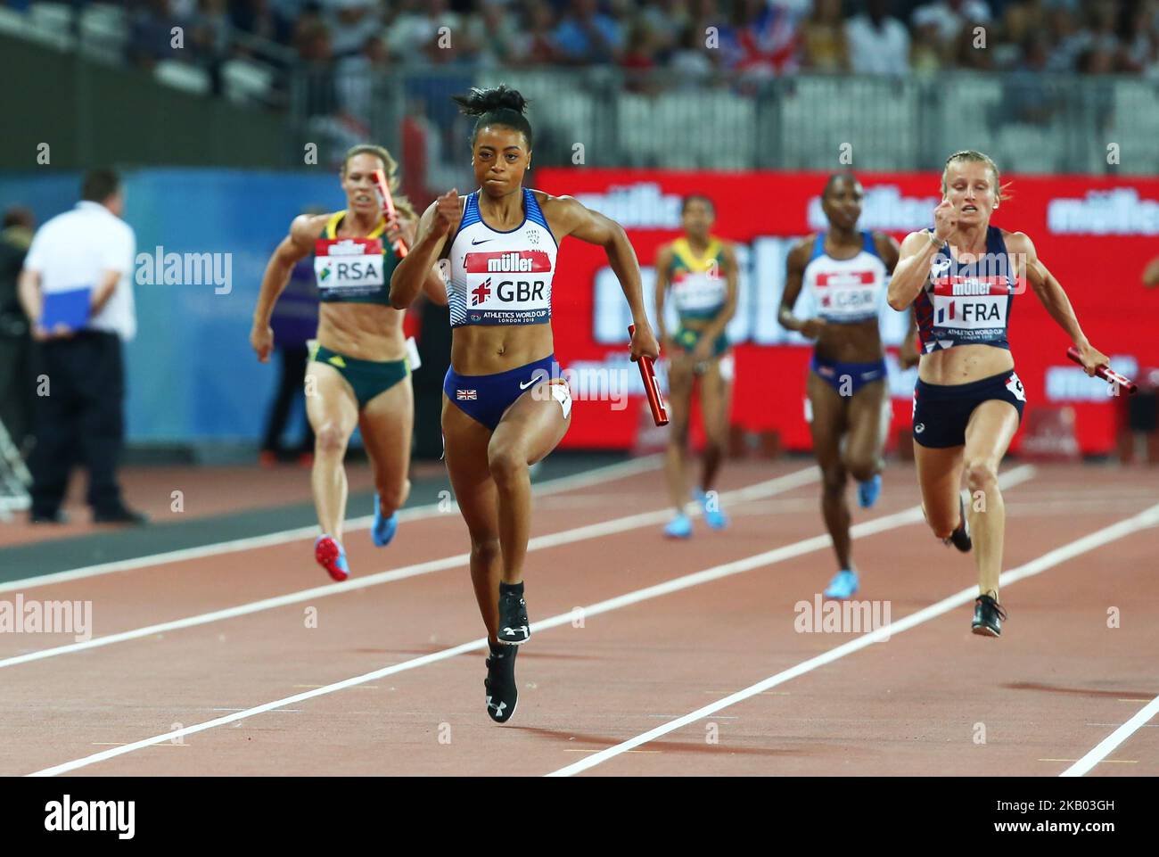 Shannon Hilton of Great Britain and Northern Ireland (Winner) compete ...