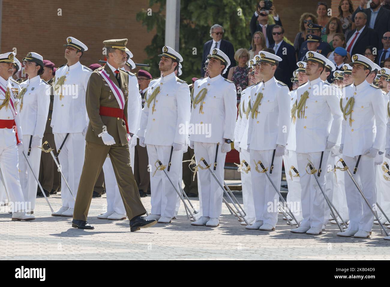 Felipe vi of spain uniform hi-res stock photography and images - Alamy