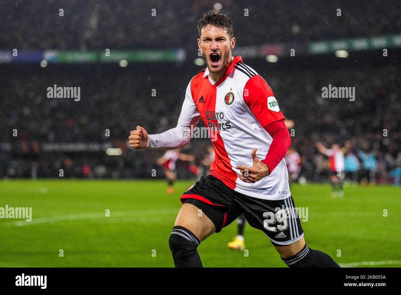 Rotterdam - Santiago Gimenez of Feyenoord celebrates the 1-0 during the ...