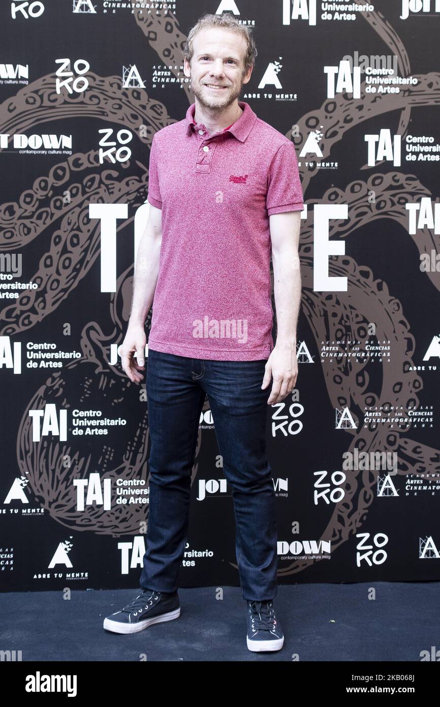 Hojas de carpe hi-res stock photography and images - Alamy