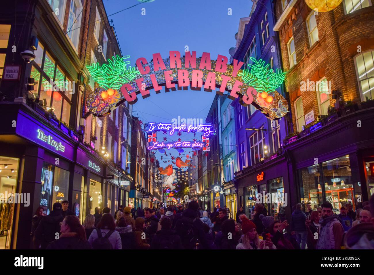 London, UK. 3rd November 2022. Christmas decorations in London's iconic ...