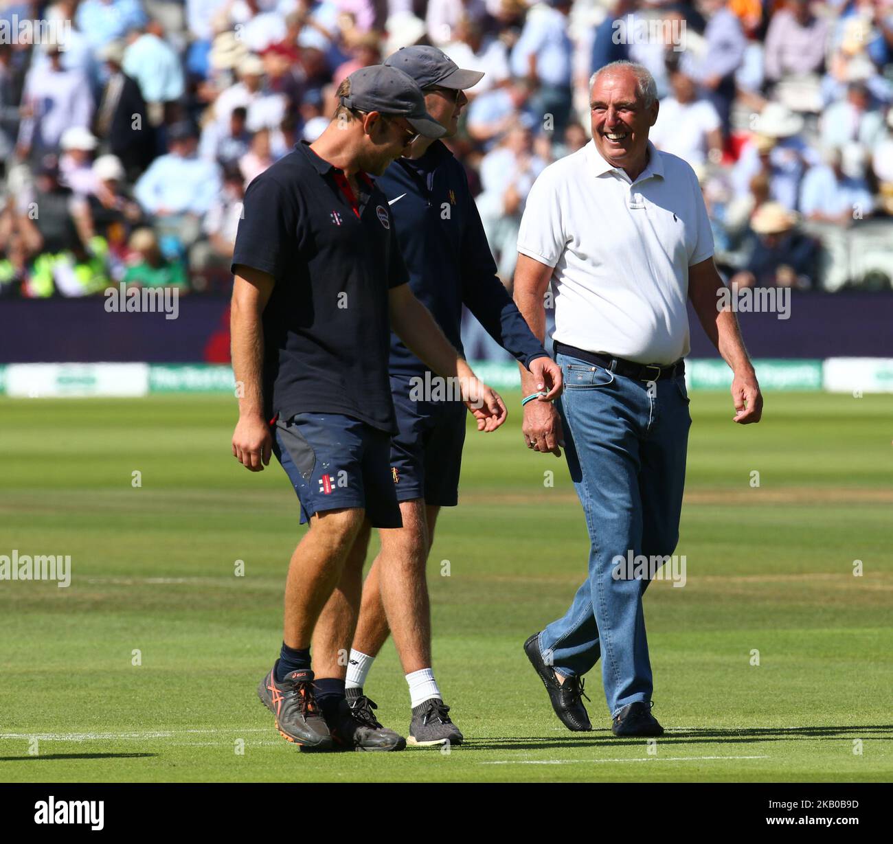 Mike hunt hi-res stock photography and images - Alamy