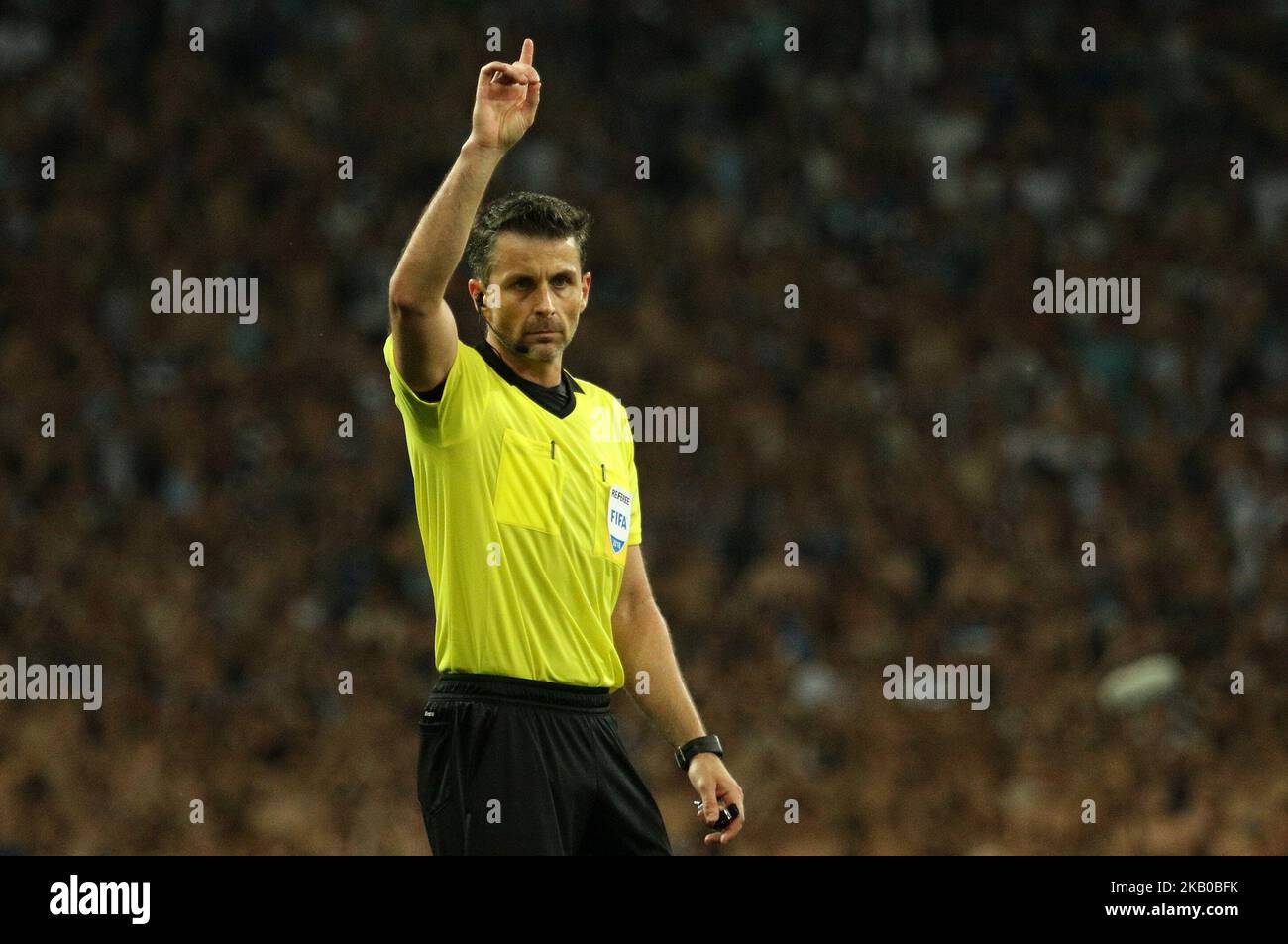 Referee Daniel Stefanski during the return match of the third ...