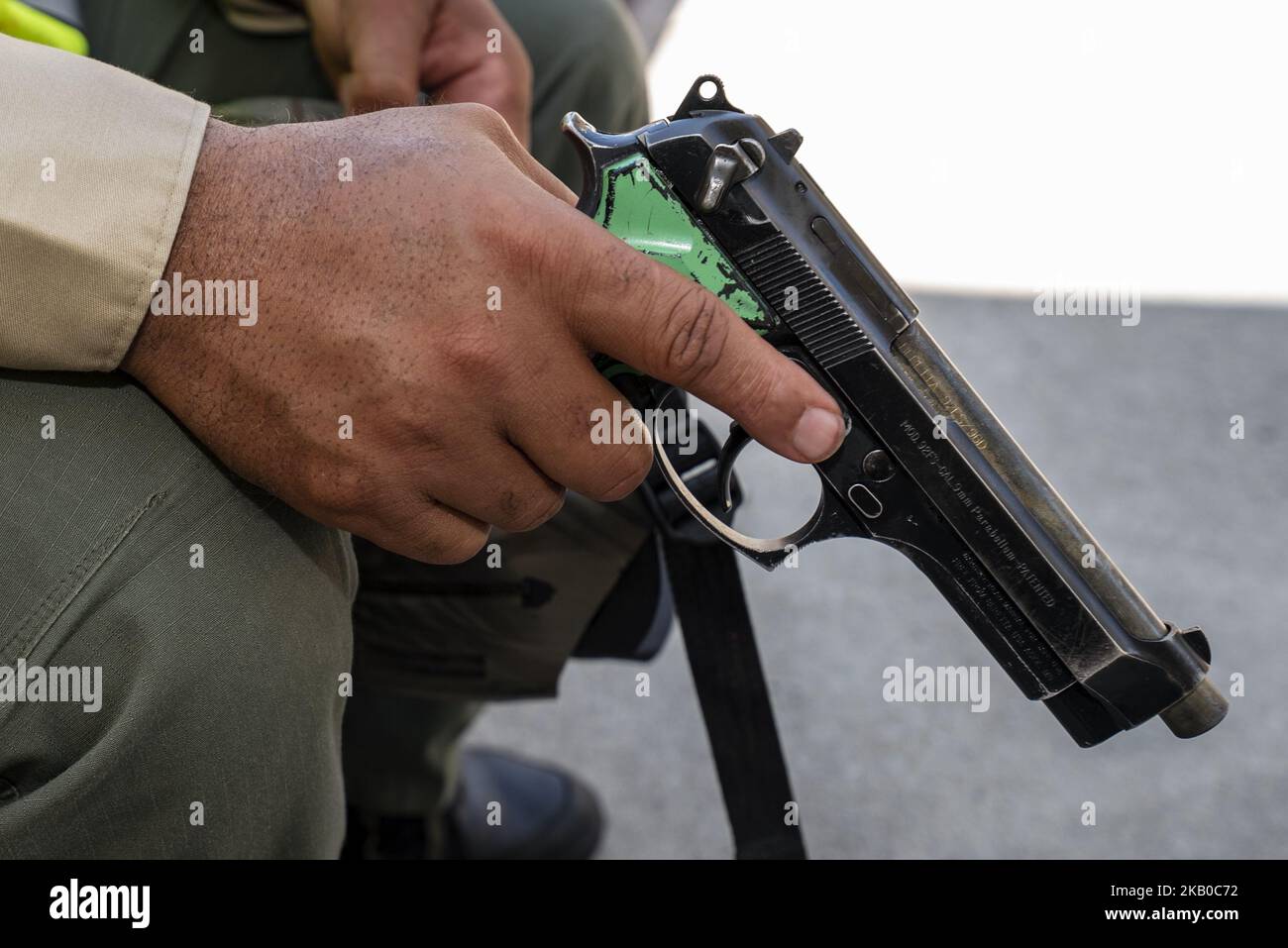 Shooter drill high school hi-res stock photography and images - Alamy