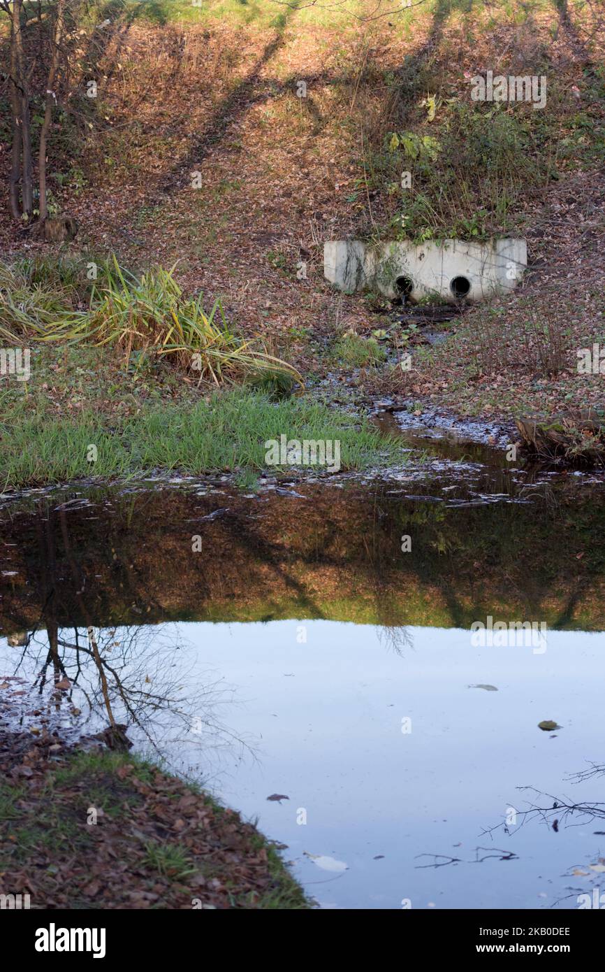 Pool hole hi-res stock photography and images - Alamy