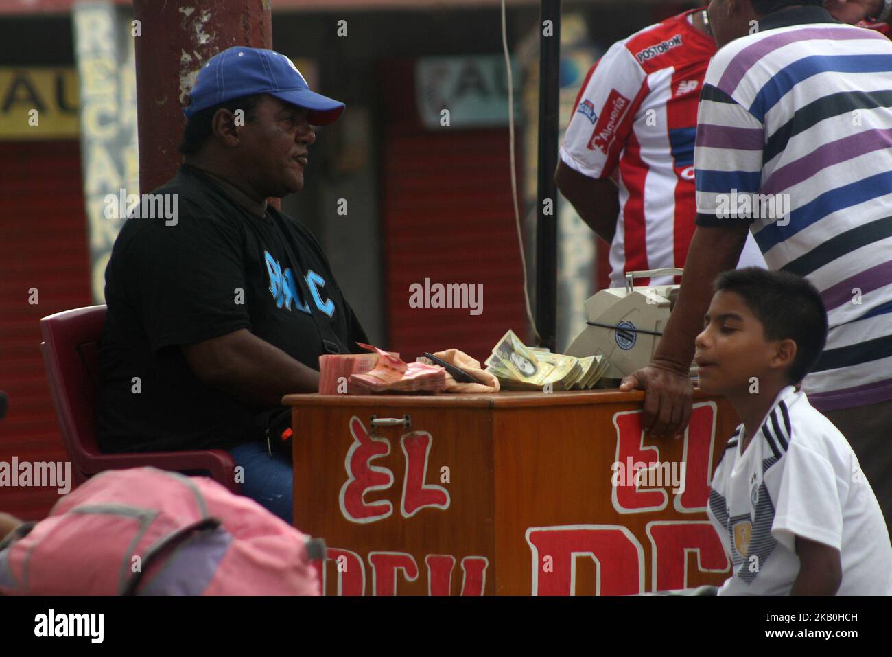 The business of the Venezuelan currency on the border with Colombia. At ...