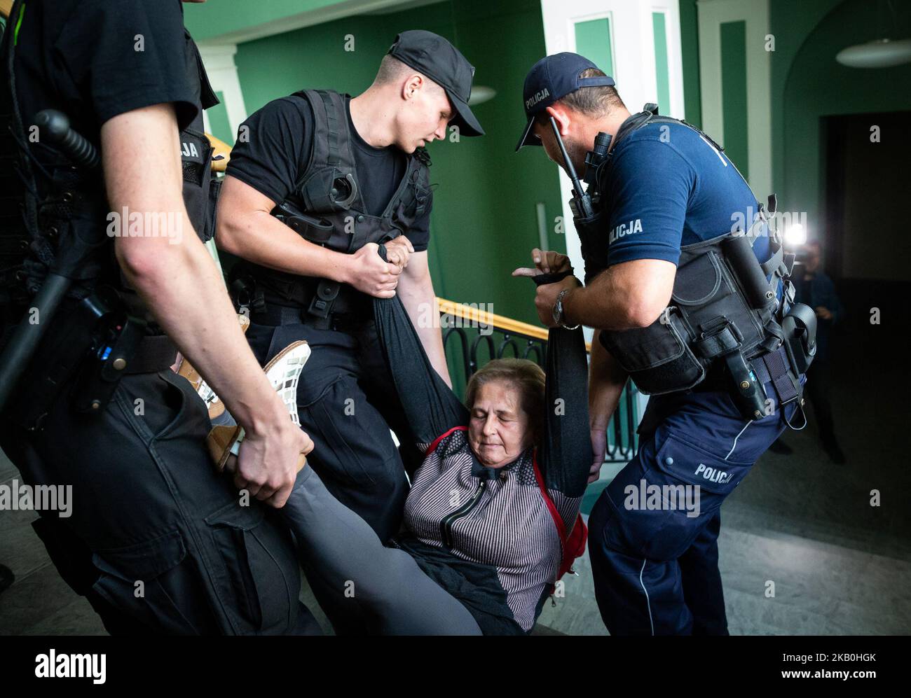 Police meeting in room hi-res stock photography and images - Alamy