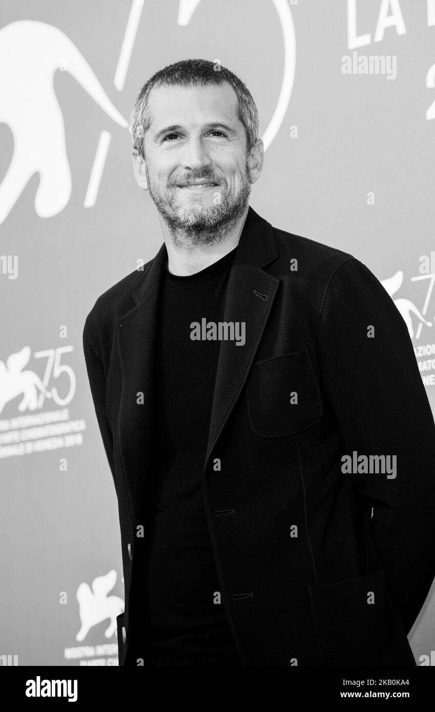 Doubles vies Black and White Stock Photos & Images - Alamy