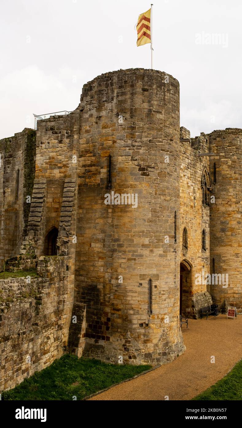 The exterior of an old and historic castle gatehouse Stock Photo - Alamy