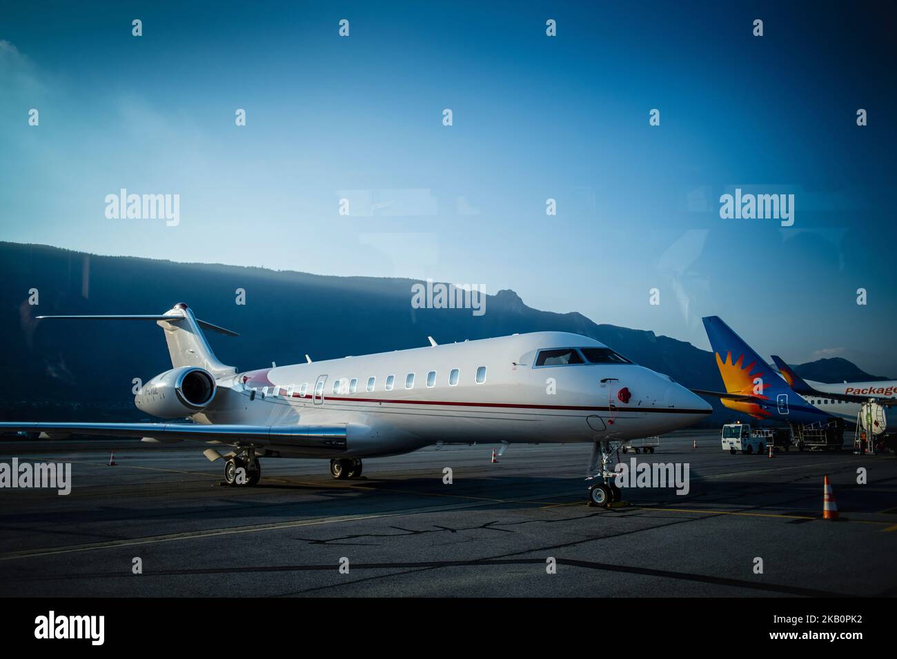 French airports hi-res stock photography and images - Alamy