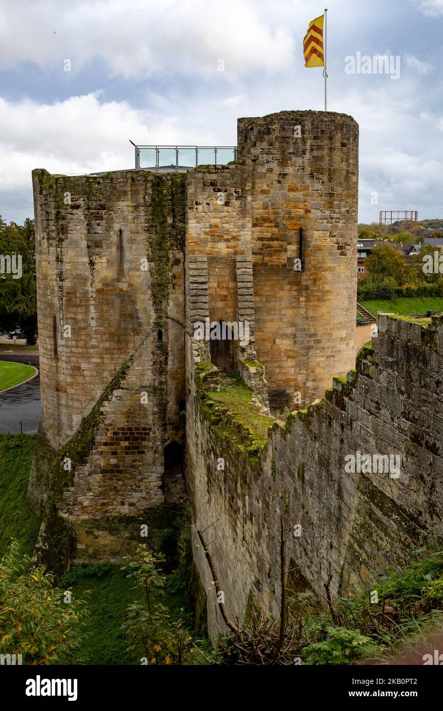 The exterior of an old and historic castle gatehouse Stock Photo - Alamy